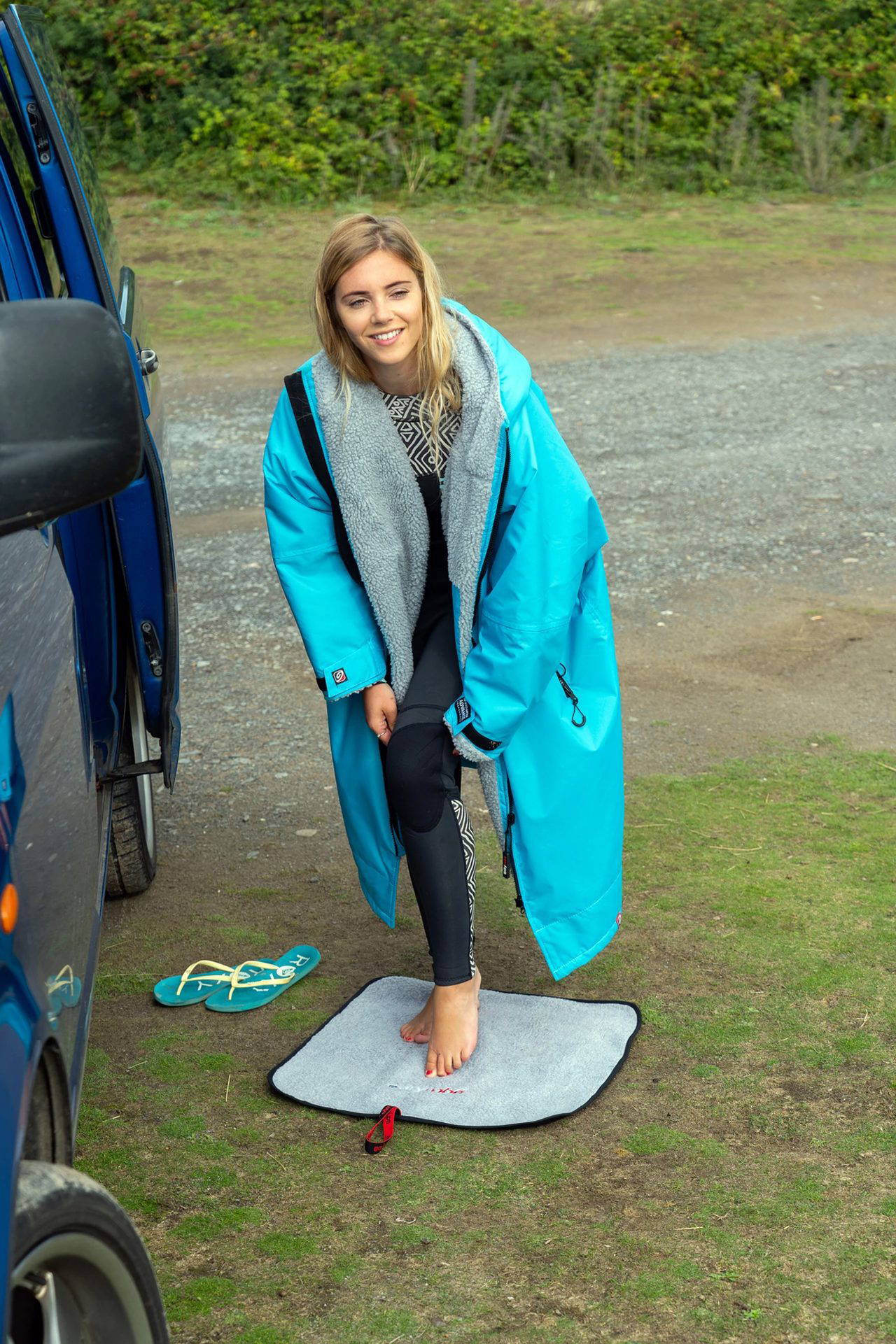 Dryrobe Black/Red Changing Mat | Hot Dog Surf Shop